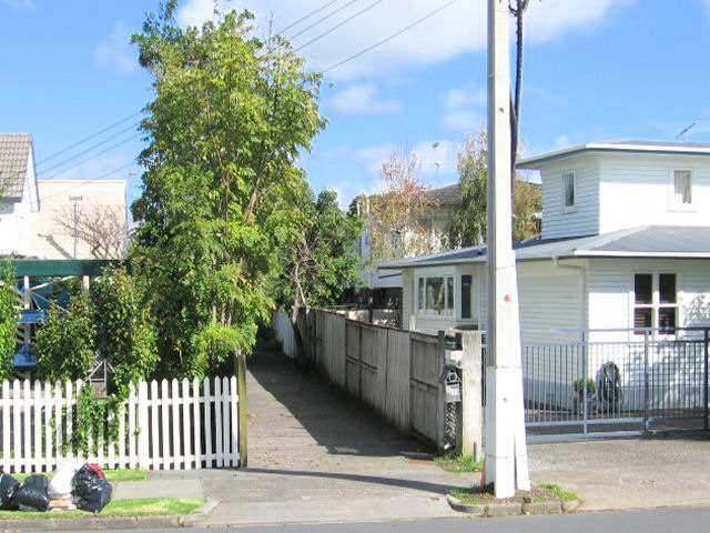 3/11 Morrow Avenue, Bucklands Beach - QV