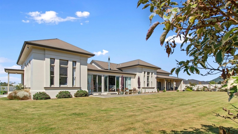 2 Hunter Crescent, Waimate - QV
