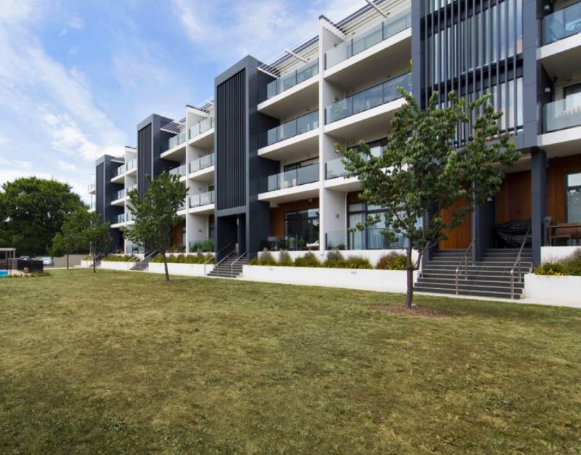 8 Thompson Park Road, Mount Wellington - QV