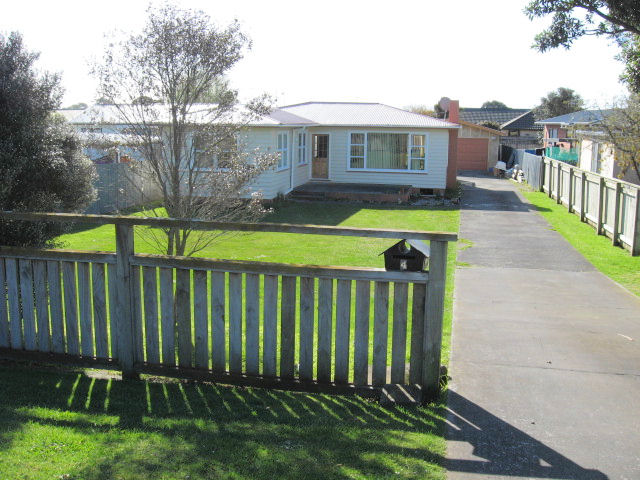 4 Parakai Street, Paraparaumu - QV